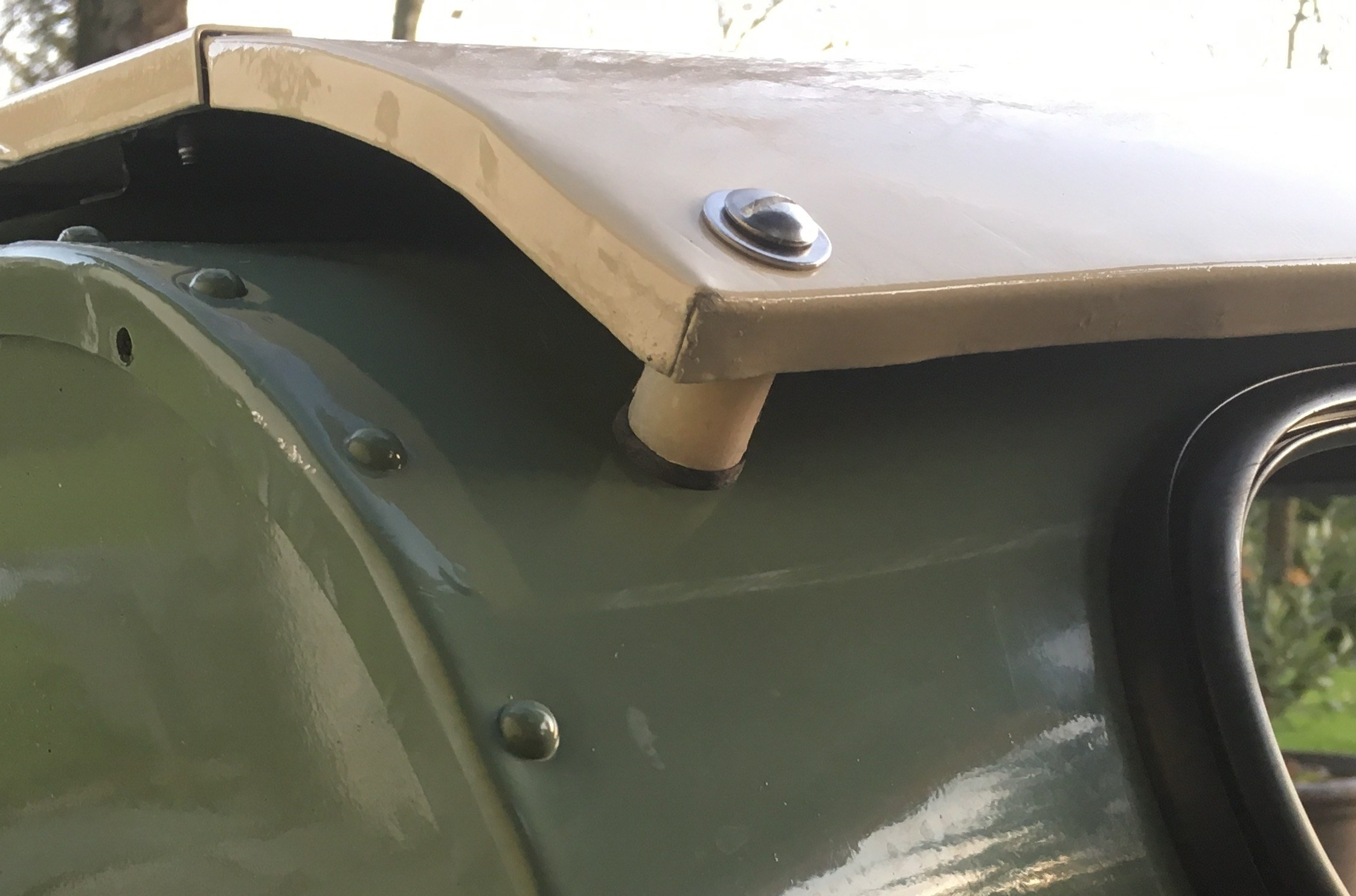Roof #5: Fitting the sun sheet – Little Green Landy