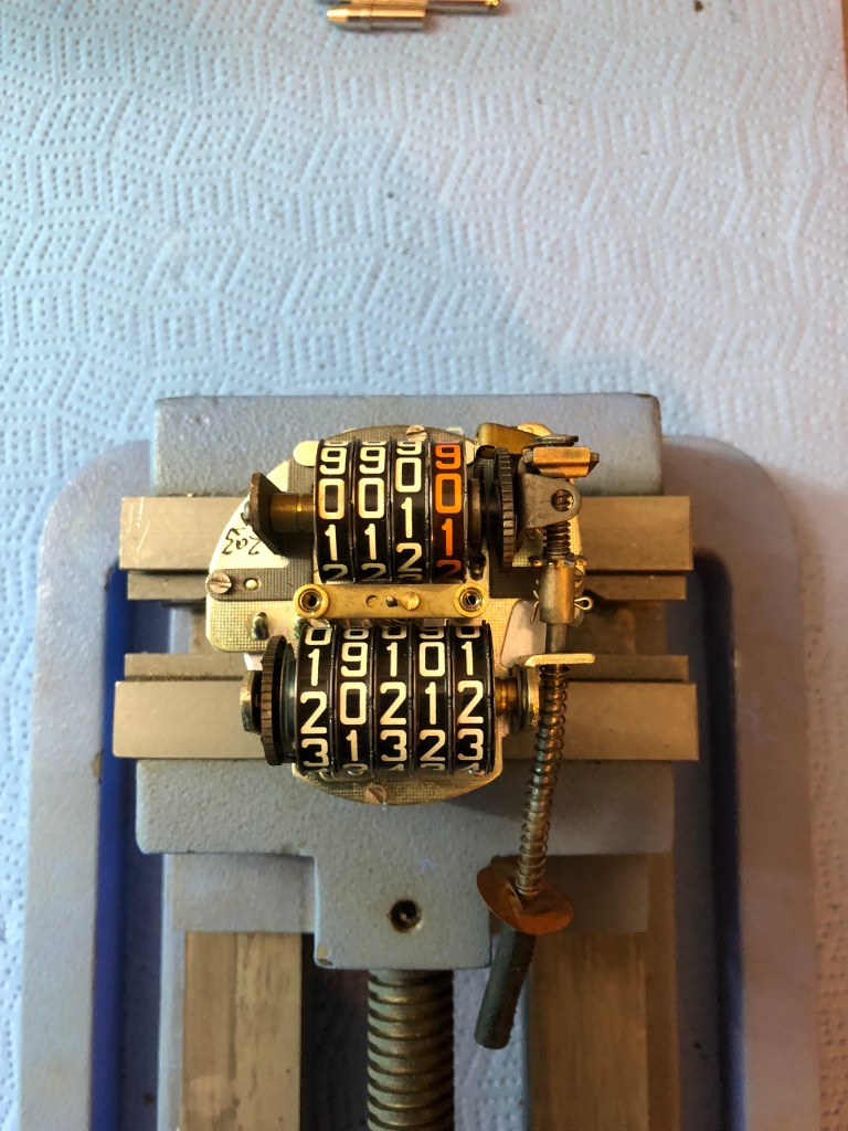 Speedometer strip and rebuild – Little Green Landy