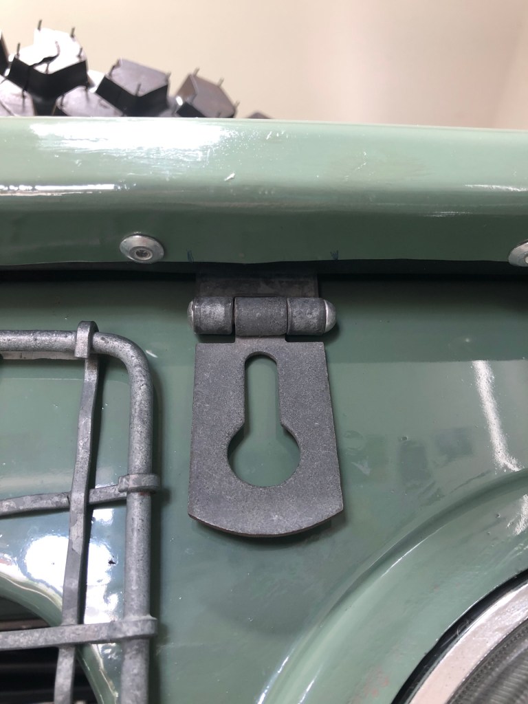 Bonnet Locking Device – Little Green Landy