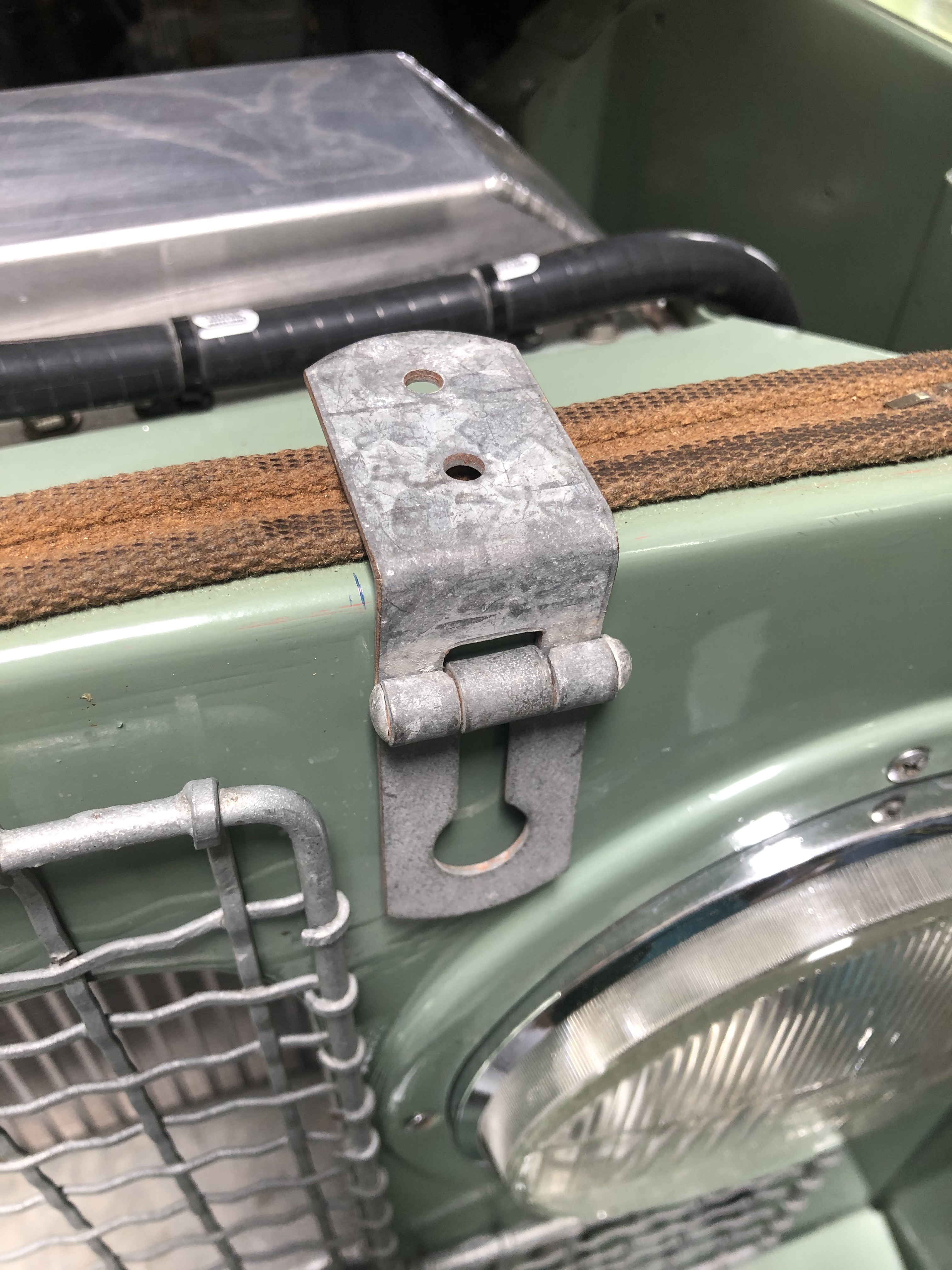Bonnet Locking Device – Little Green Landy